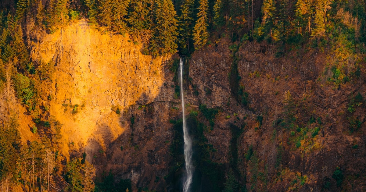Portland: Columbia Gorge Waterfalls Scenic Air Tour | GetYourGuide