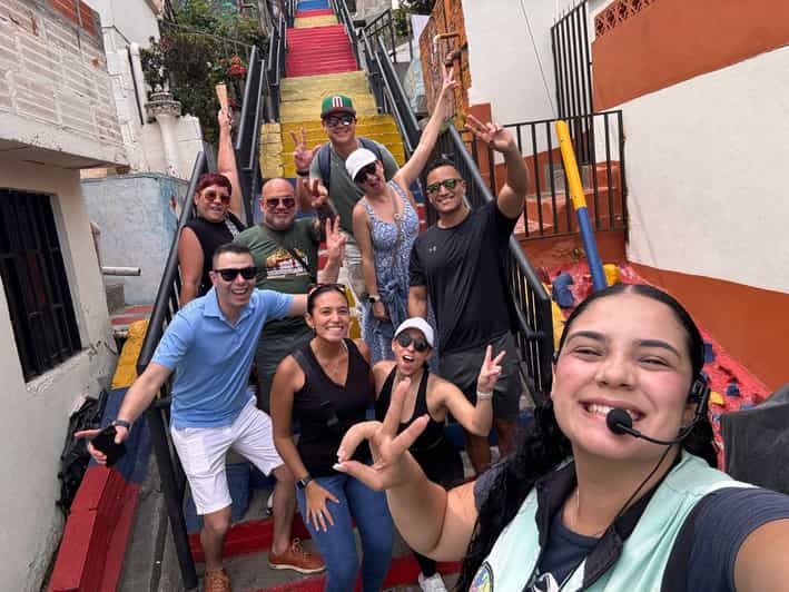 Complete Tour in Comuna 13: Graffiti, History and Street Delights ...