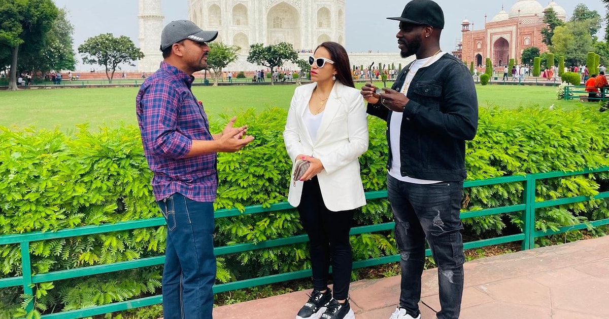 Official Tour Guide for Taj Mahal & Agra Fort Sightseeing | GetYourGuide