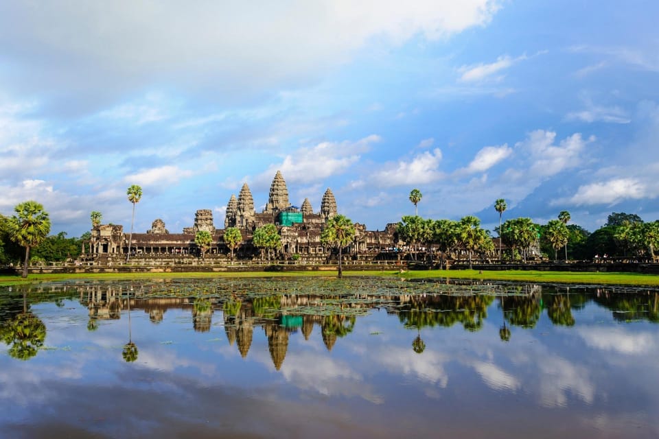 Exploring Angkor Wat: Key highlights & sunrise guided tour | GetYourGuide