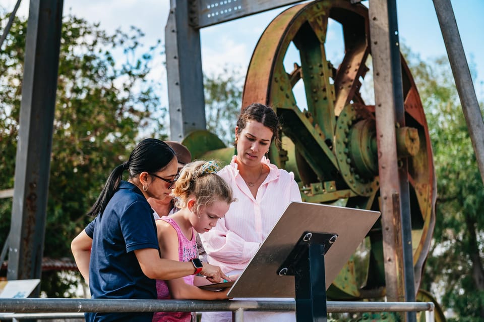 Roma: La Mancha Petrolífera de Big Rig y el Paseo de la Torre y los ...