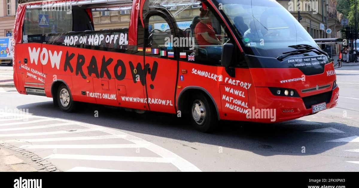 Krakau City SightSeeing sightseeingbus en stadsspel | GetYourGuide