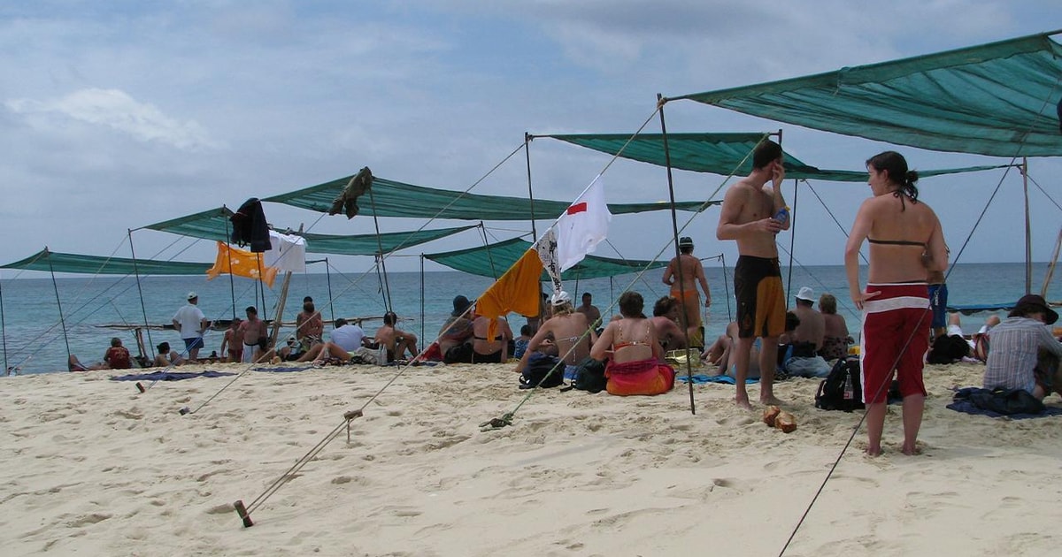 Zanzíbar: safari privado de día completo en la isla azul con almuerzo ...