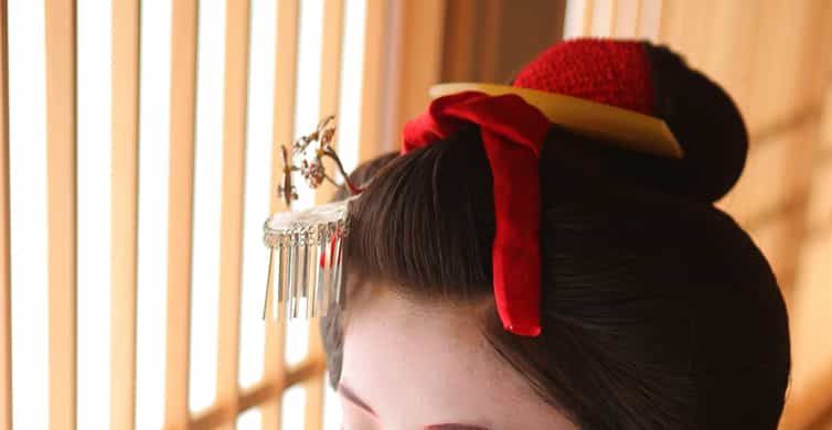 Kyoto kiyomizu Temple : Maiko and Samurai Couple Photoshoot | GetYourGuide