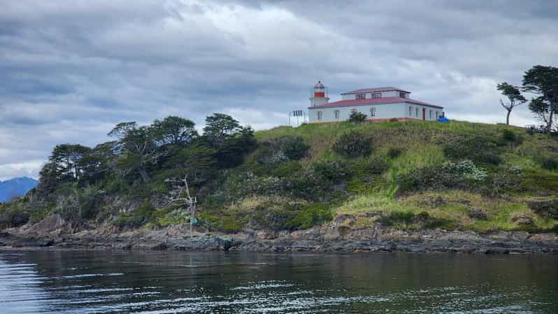 From Punta Arenas: Trekking San Isidro Lighthouse | GetYourGuide