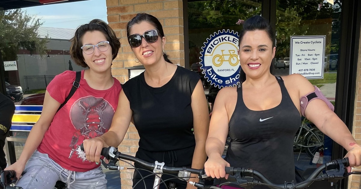 Sanford: City Bike Rental with Helmet and Lock | GetYourGuide