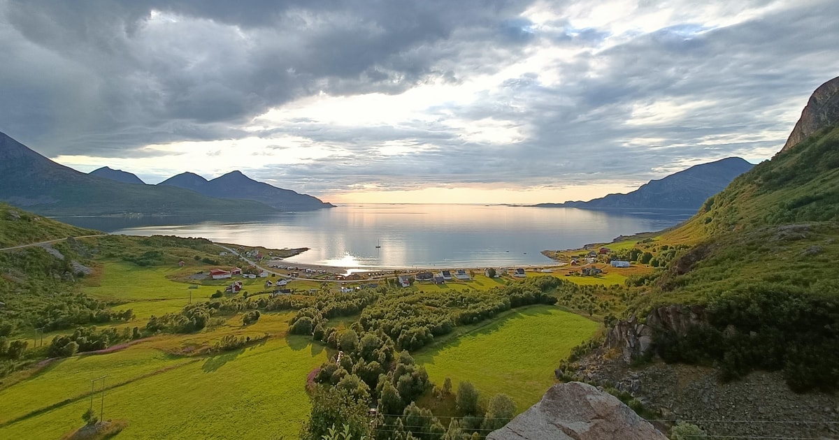 Fjordtour und beeindruckende Sehenswürdigkeiten mit dem Minibus ...