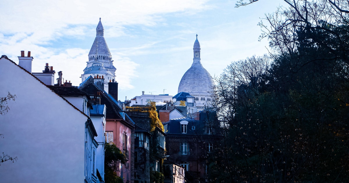 Montmartre: Paseo guiado semiprivado por el París bohemio | GetYourGuide