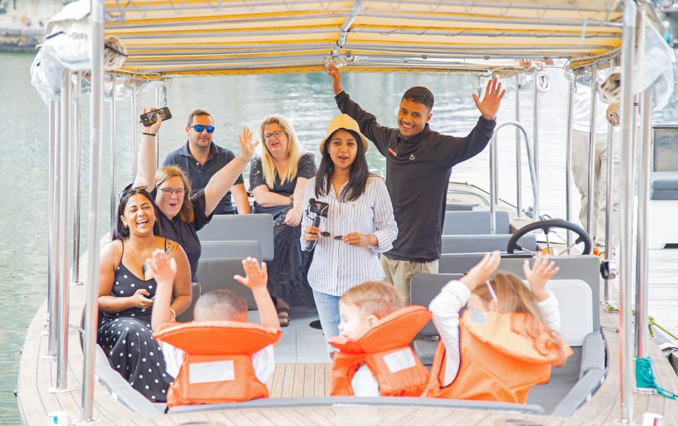 Classic Harbour cruise on Vicky | GetYourGuide