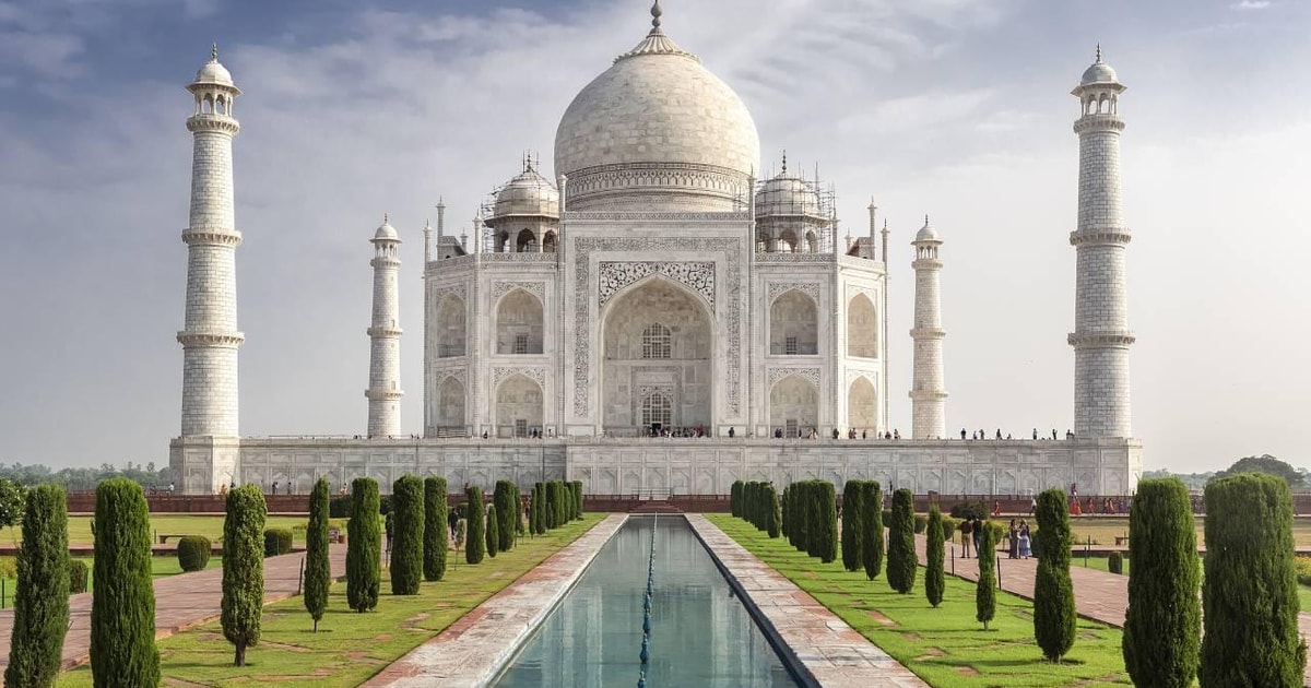 Inside the Taj Mahal - A journey Through Time | GetYourGuide