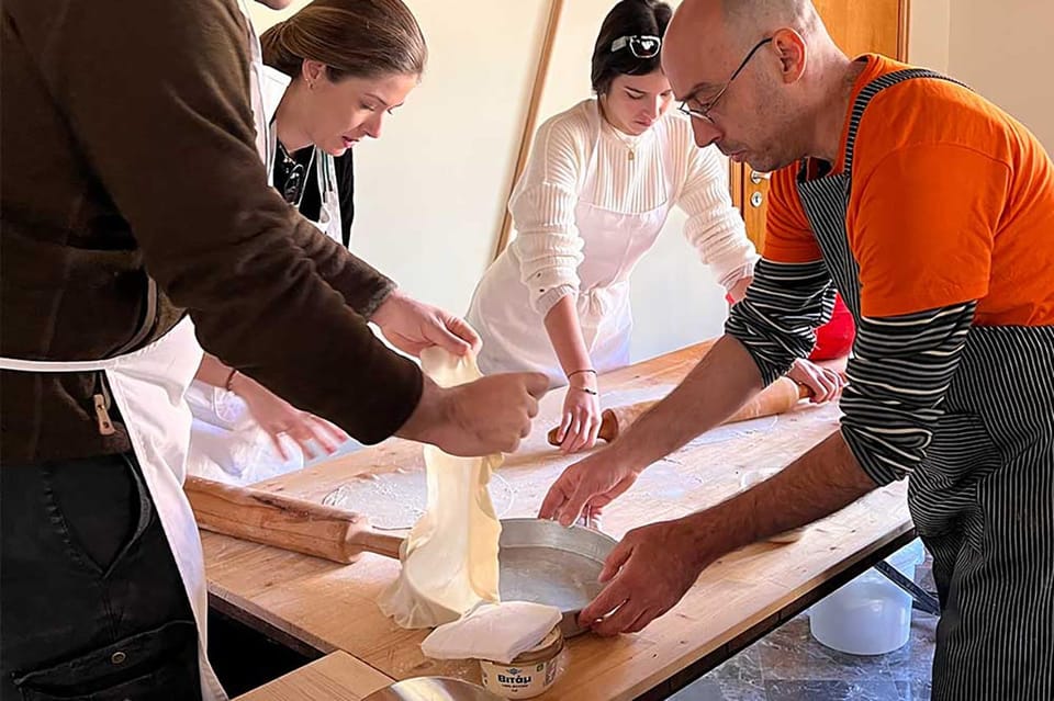 Zitsa: Traditionele taarten kookles | GetYourGuide