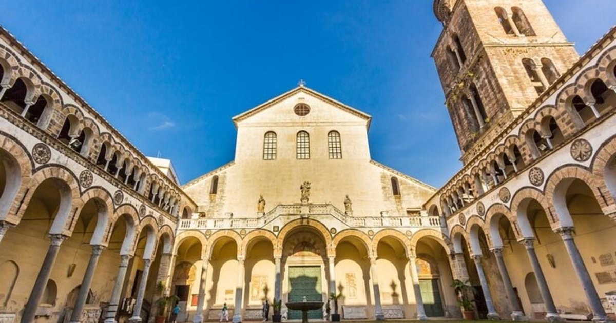 Salerno: obowiązkowe atrakcje - wycieczka piesza | GetYourGuide