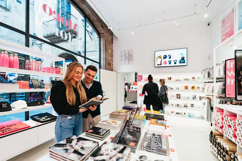 Barcelona: Ticket für Banksy & More im Moco Museum | GetYourGuide