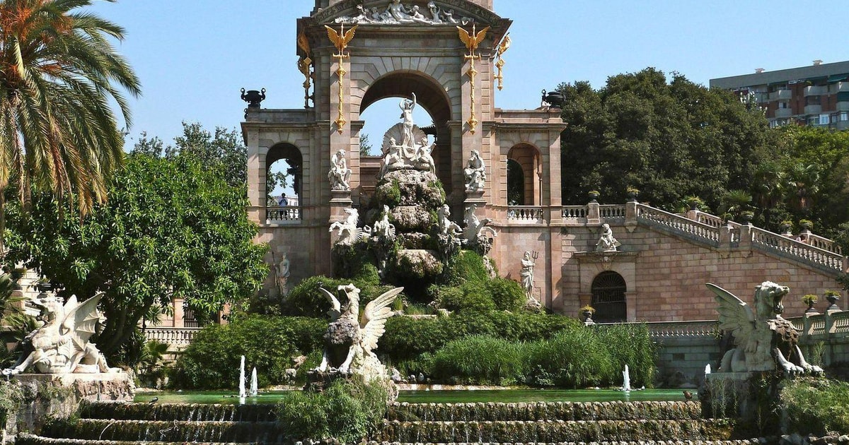 Barcelona: El Born Barrio Walking In-App Audio Tour (ENG) | GetYourGuide