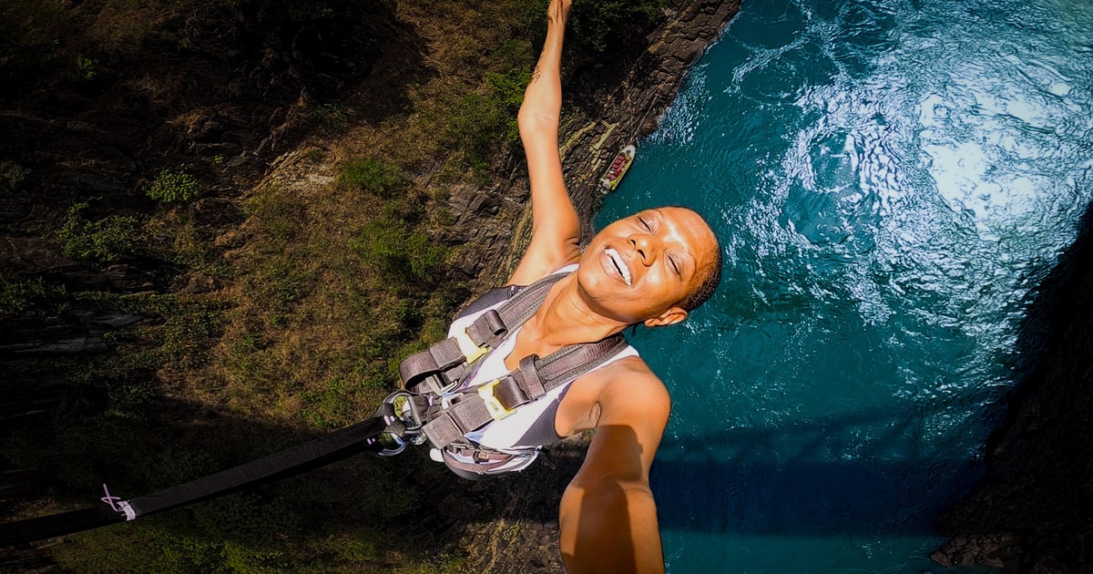 Victoria Falls: Bungee Jump und Bootsfahrt in Kombination | GetYourGuide