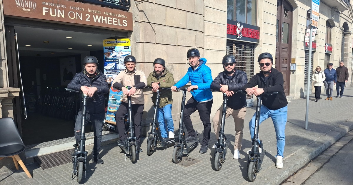 Barcelona: verken het centrum en het strand op een elektrische step en ...
