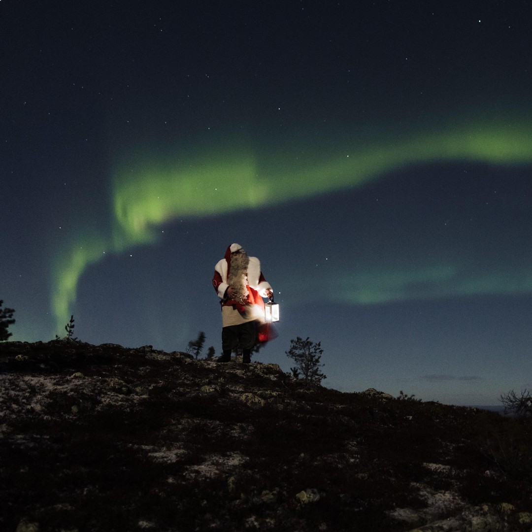 Levi: Santa's Cabin Visit with Snowmobile or Husky Sled Ride | GetYourGuide