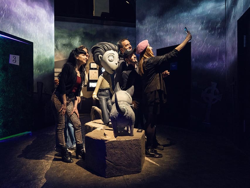 Barcelona: Entrada a la exposición El Laberinto de Tim Burton ...