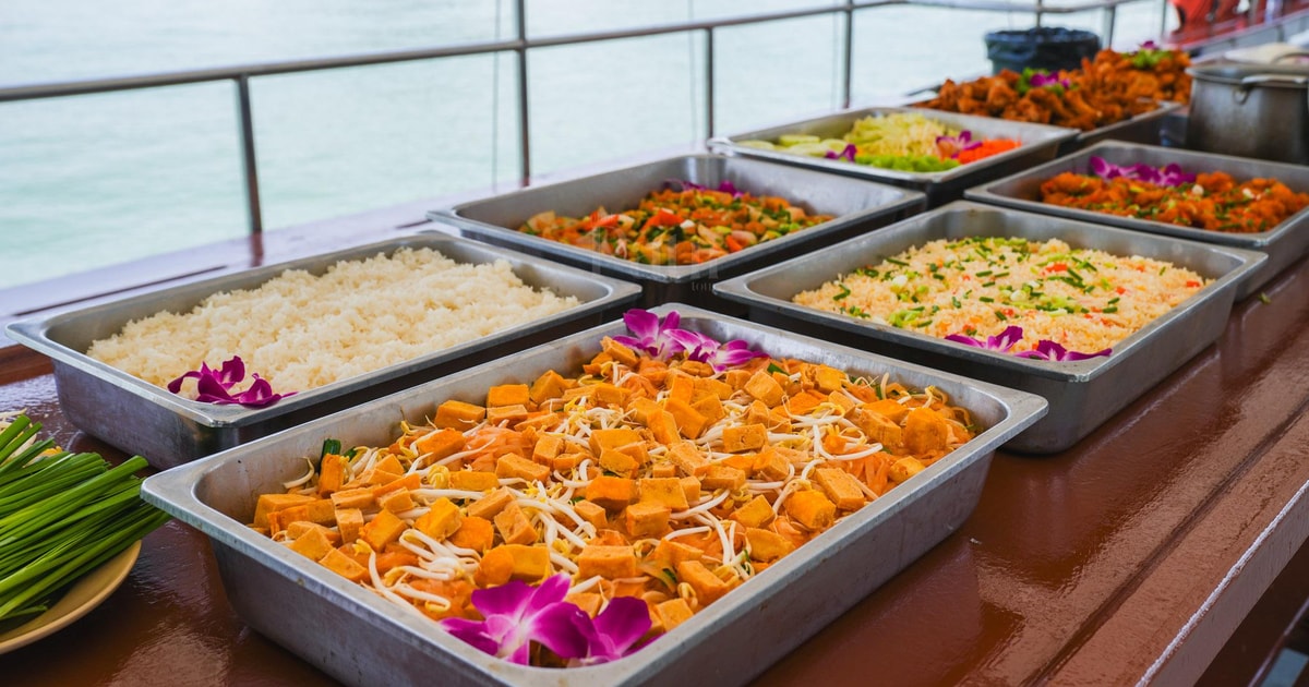 Dagstur til James Bond (kanopadling og kajakkpadling mellom øyene og ...