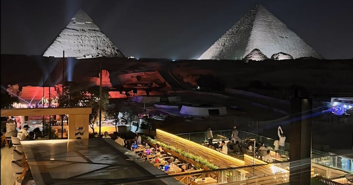 Il Cairo: Cena al The Great Pyramid Inn con trasferimenti dall'hotel ...