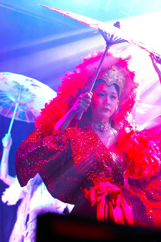 Tokyo: KONPARU Japanese Cabaret Show with All you can drink | GetYourGuide