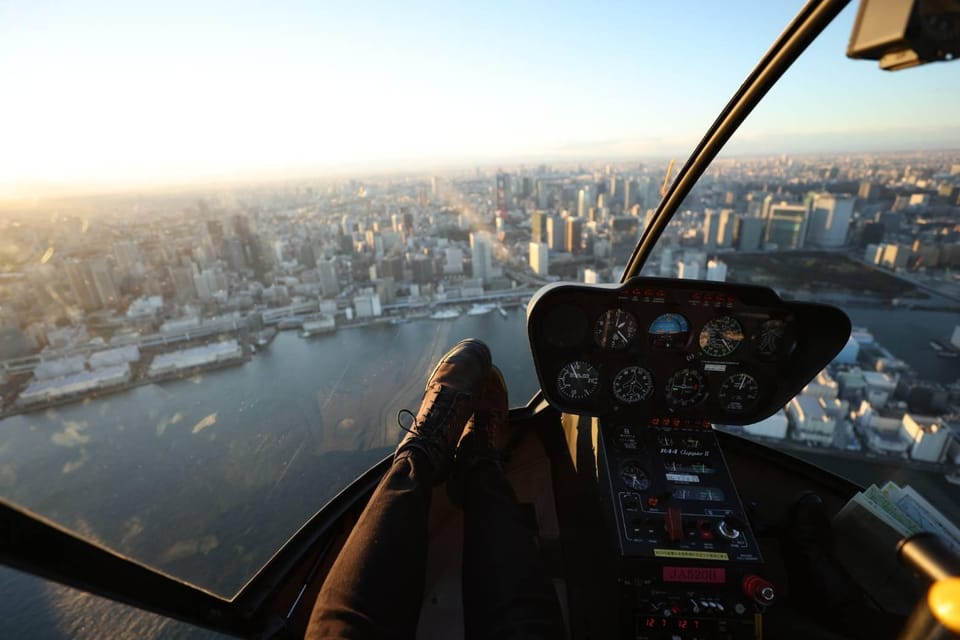 Tokyo: Helicopter Night Flight | GetYourGuide