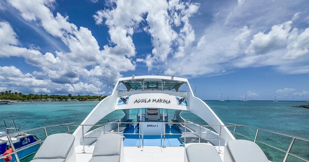 Punta Cana: ekskluzywna wycieczka prywatnym katamaranem na wyspę Saona – usługa VIP | GetYourGuide