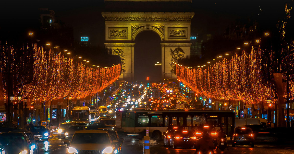 Paris: Christmas Markets, Landmarks, and Festive Lights | GetYourGuide