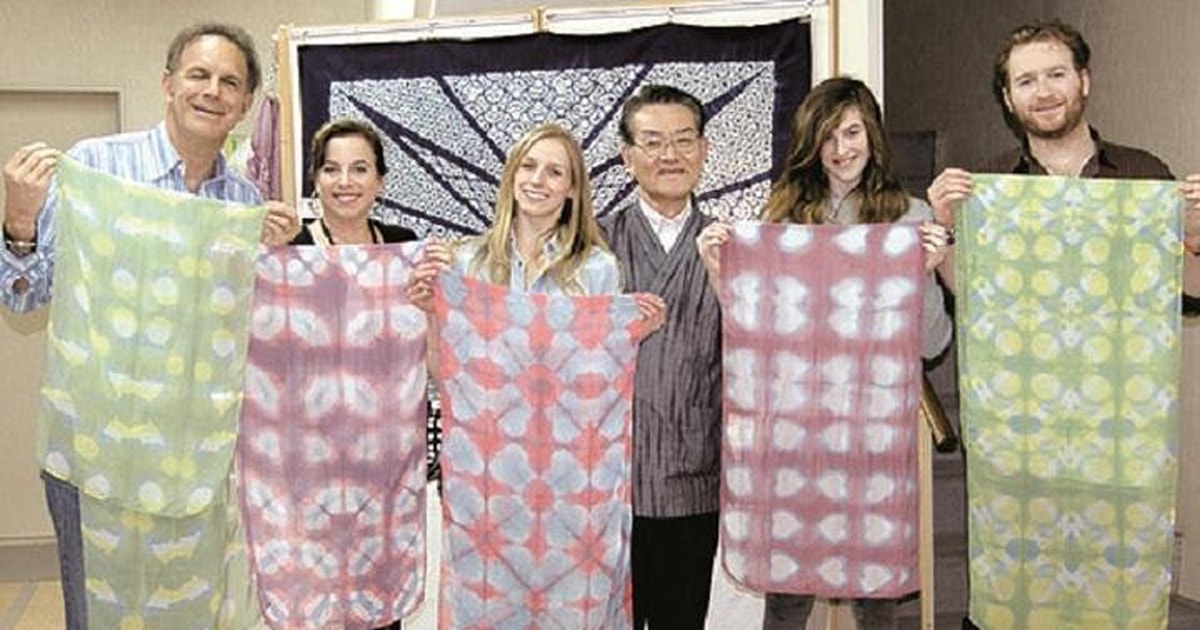 Itajime Shibori-Schal-Kurs im Kyoto Shibori Museum | GetYourGuide