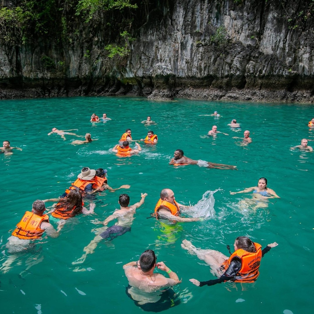 Desde la isla de Phi Phi: Experiencia exclusiva Long Tail | GetYourGuide