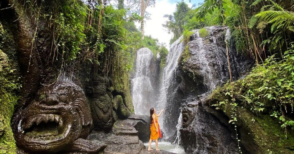 Ubud: Wähle deinen Standort zum Taman Beji Griya Wasserfall | GetYourGuide