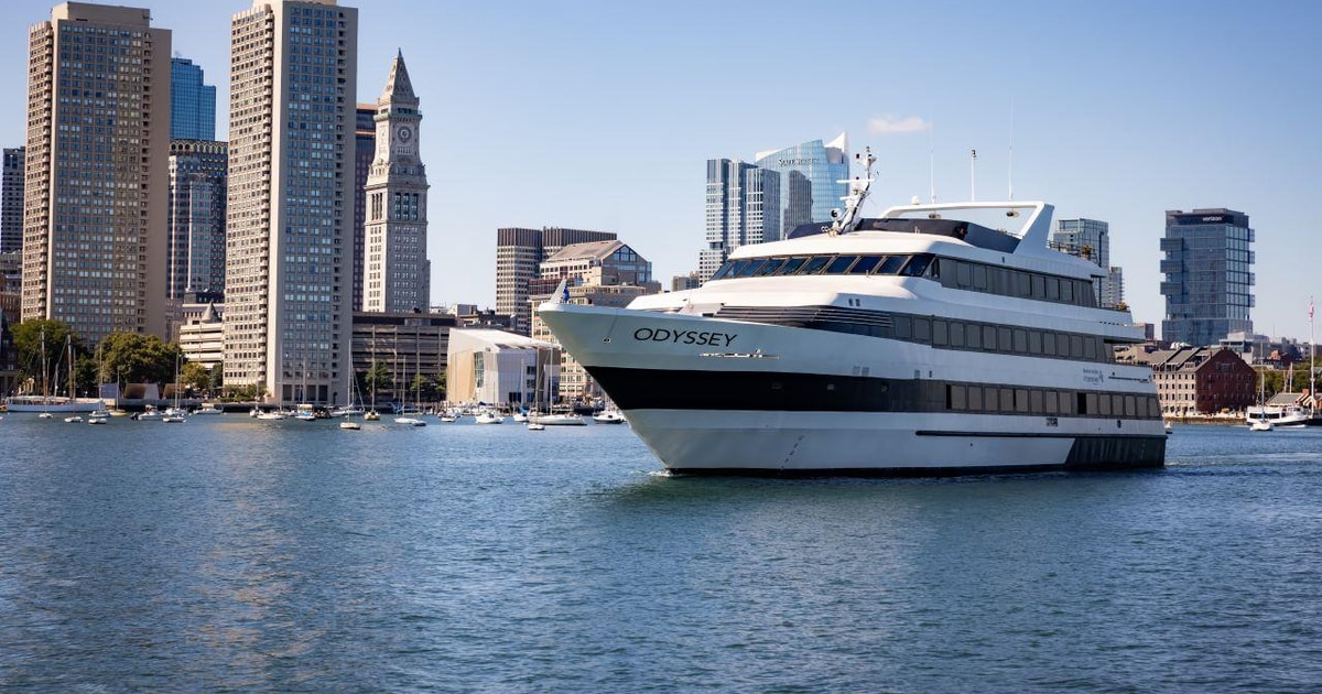 City Cruises Boston: Premier Brunch or Dinner Harbor Cruise | GetYourGuide