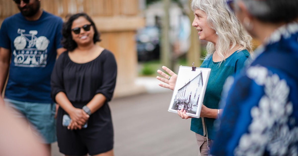 St. Jacobs Ontario: Tour a pie por el pueblo histórico | GetYourGuide