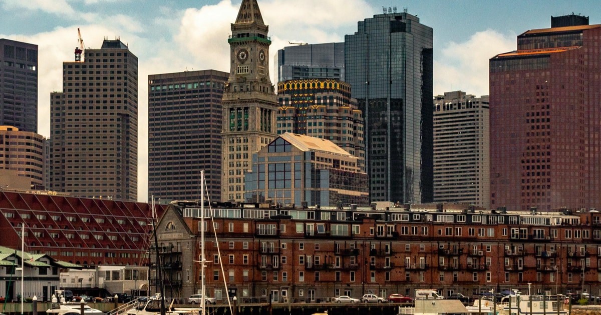 Boston: Top 10 Freedom Trail & 'Cheers' Guided Walking Tour ...