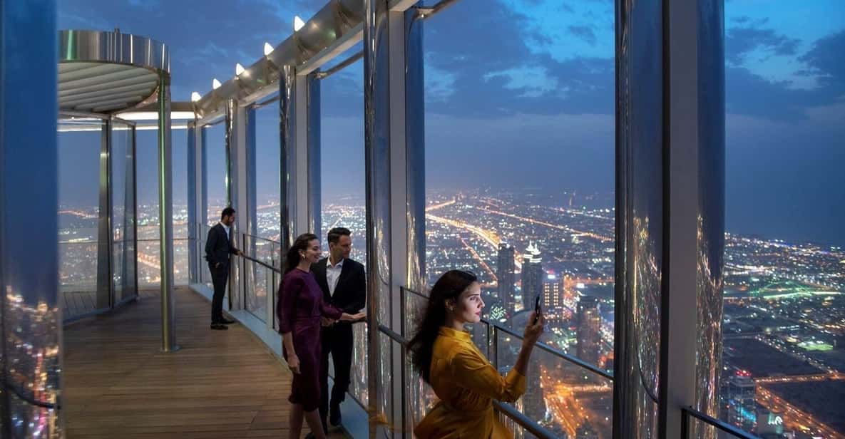 Dubai: Khalifan kerros 124+125 App Opastettu kierros ja lippu ...