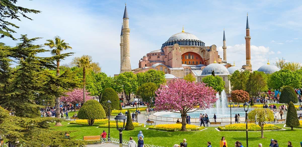 Istanbul: Guided Blue Mosque and Hagia Sophia Tour | GetYourGuide