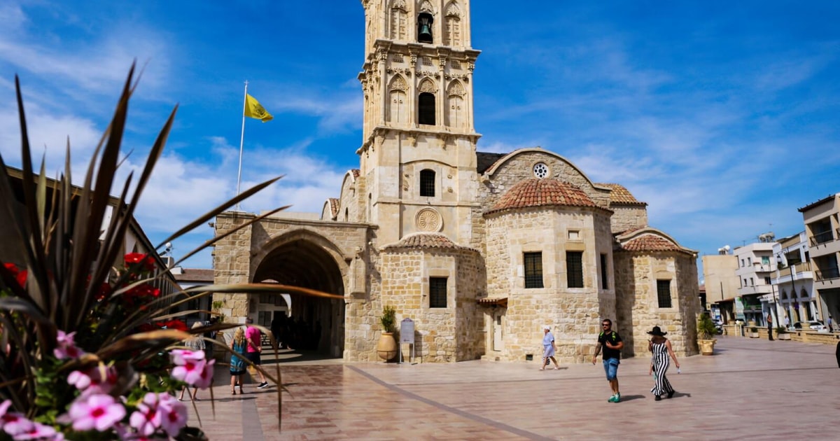 Vanaf Paphos: Rondreis Nicosia - Larnaca (Noord-Cyprus walk-in ...