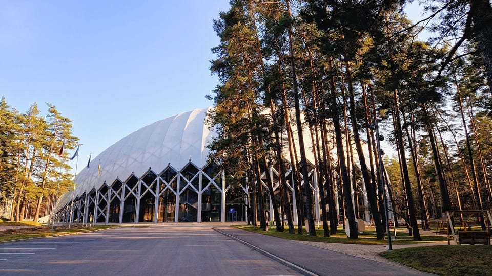 Riga: Fotospeurtocht in Mezaparks | GetYourGuide