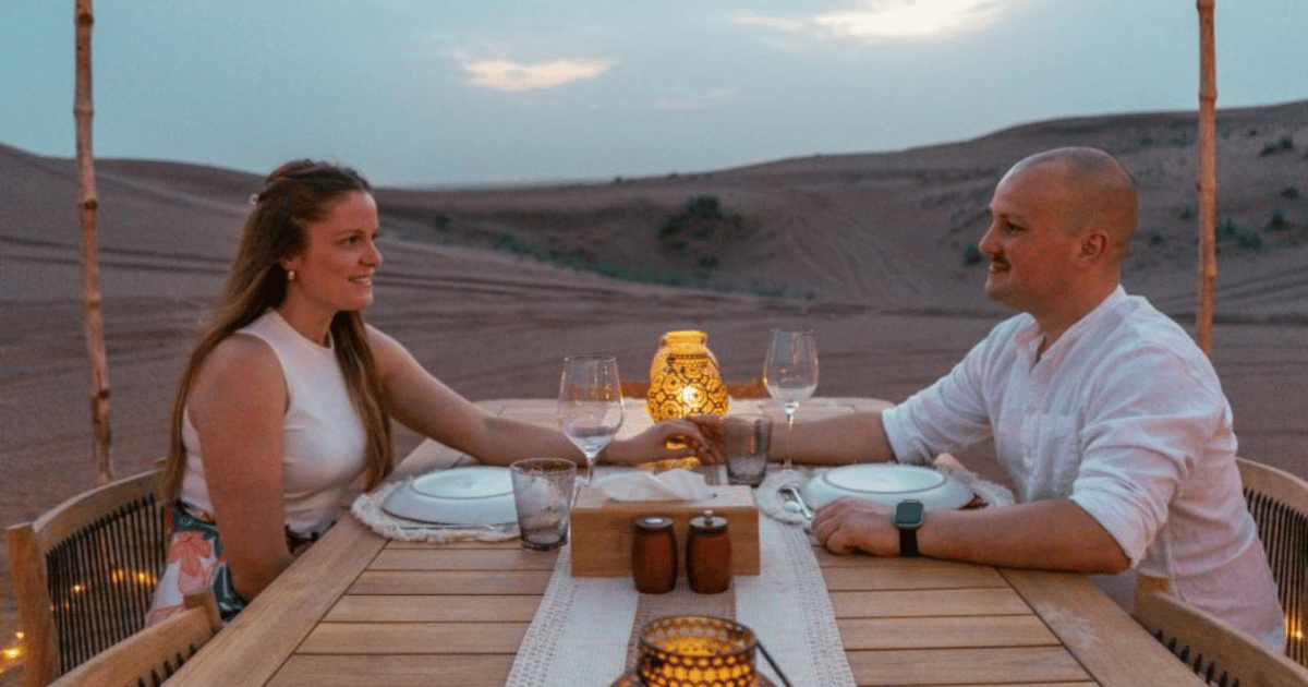 Z Dubaje: Soukromá večeře v dunách v Mlejně. | GetYourGuide