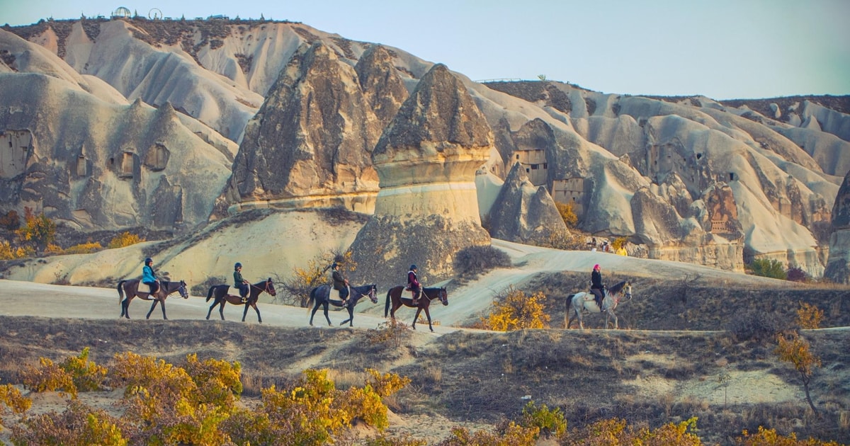 Kappadokien Reiten bei Sonnenuntergang Tour | GetYourGuide
