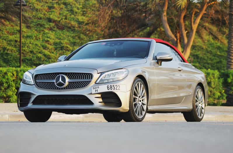 Mercedes-Benz C300 2022 Eendags zelf rijden in Dubai | GetYourGuide