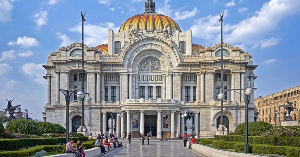 Mexico City Tour: Walk the Iconic Historic Center | GetYourGuide
