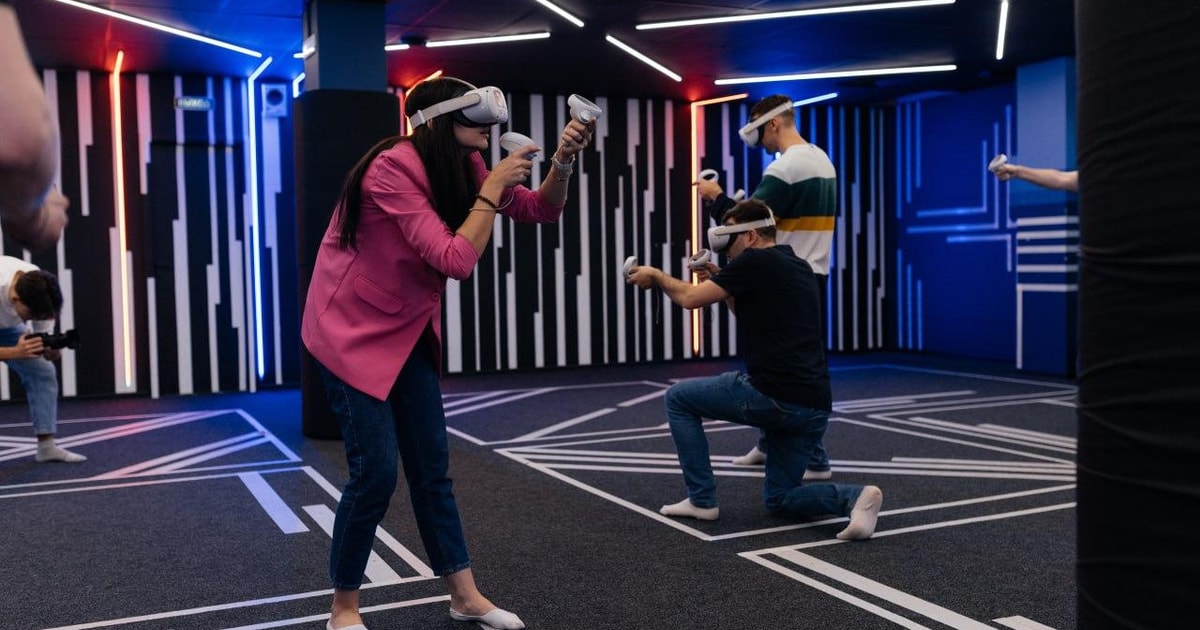 Munich: Another World Virtual Reality Arena game of the hour | GetYourGuide