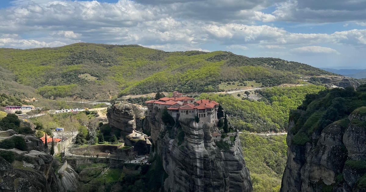 Kalambaka: Guidad tur i Meteora med lokal guide | GetYourGuide