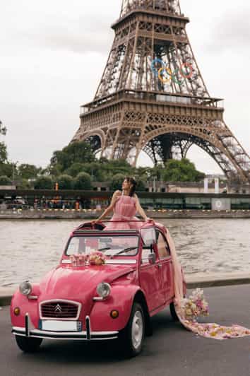 Paris : Fashion Tour in a Pink Citroën 2cv | GetYourGuide