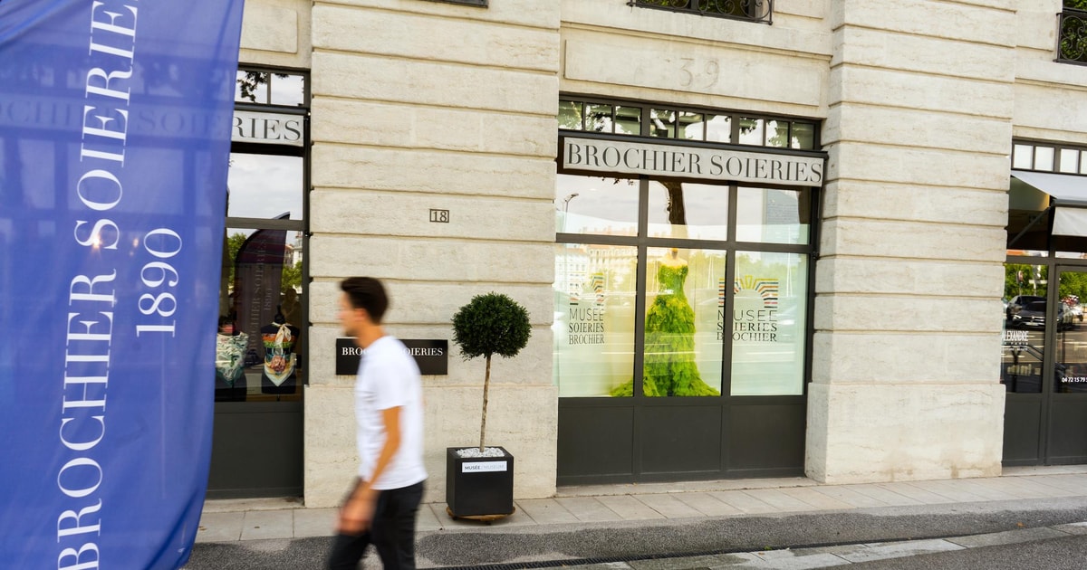 Lyon: Musée Soieries Brochier: tour guiado em francês | GetYourGuide