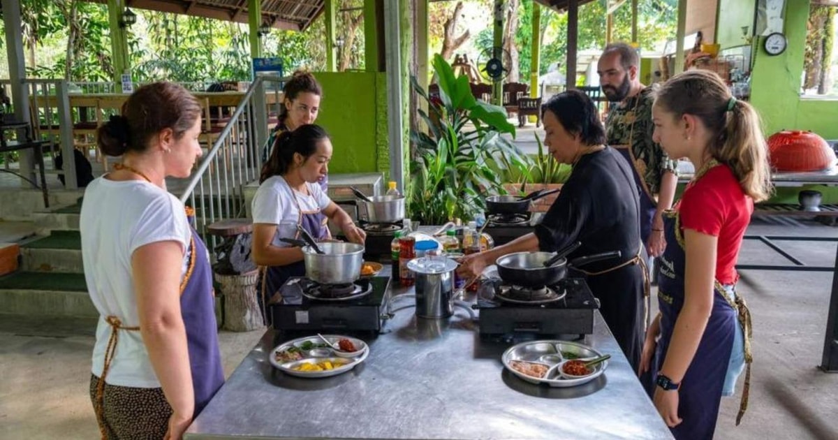 Siargao: Interactive Lacal Filipino Cooking Class with Meal | GetYourGuide