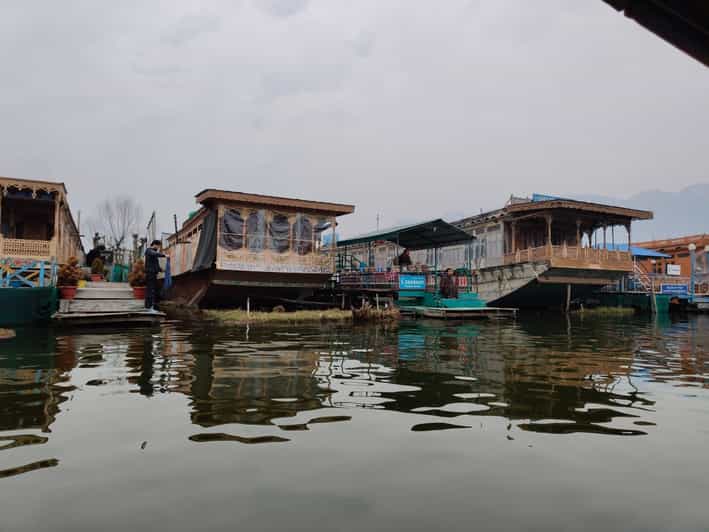 Kashmir Houseboat Tour Package for 3 Days | GetYourGuide