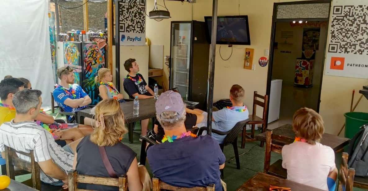 Medellín: Comuna 13 Local History Tour with Graffiti & Snack | GetYourGuide