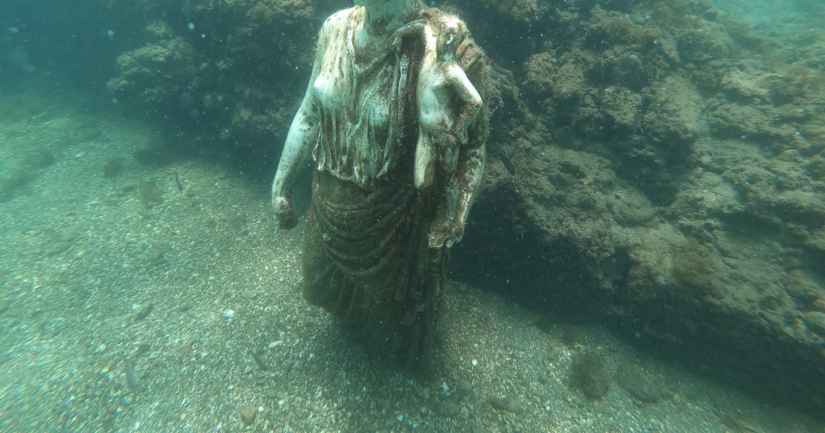 Naples Sunken Bay: Guided Kayak Tour with Snorkeling Stop | GetYourGuide